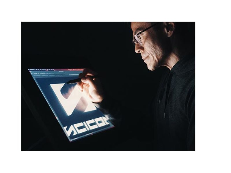 SCICON SPORTS PRESENTA IL NUOVO LOGO, STRAORDINARIAMENTE INNOVATIVO