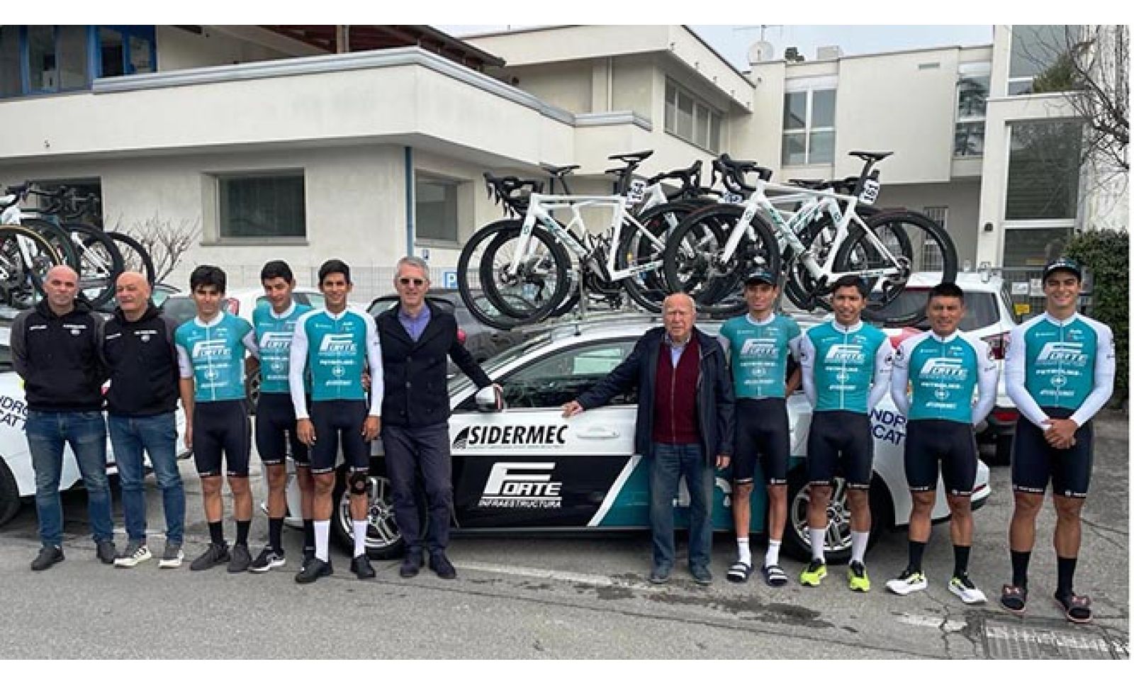 LA FORMAZIONE PETROLIKE IN VISITA ALLO SPONSOR PINO BUDA