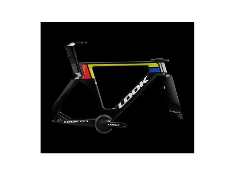 LOOK. P24, CICLISTA E BICI IN PISTA DIVENTANO UNA COSA SOLA