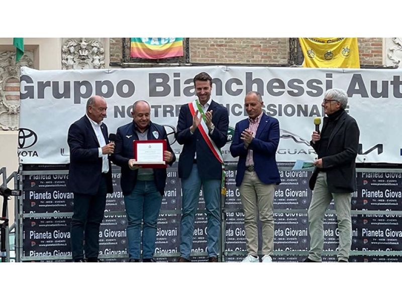 CREMA. LA CITTA' HA FESTEGGIATO IL "SUO" CT MARCO VILLA ALLA VIGILIA ...