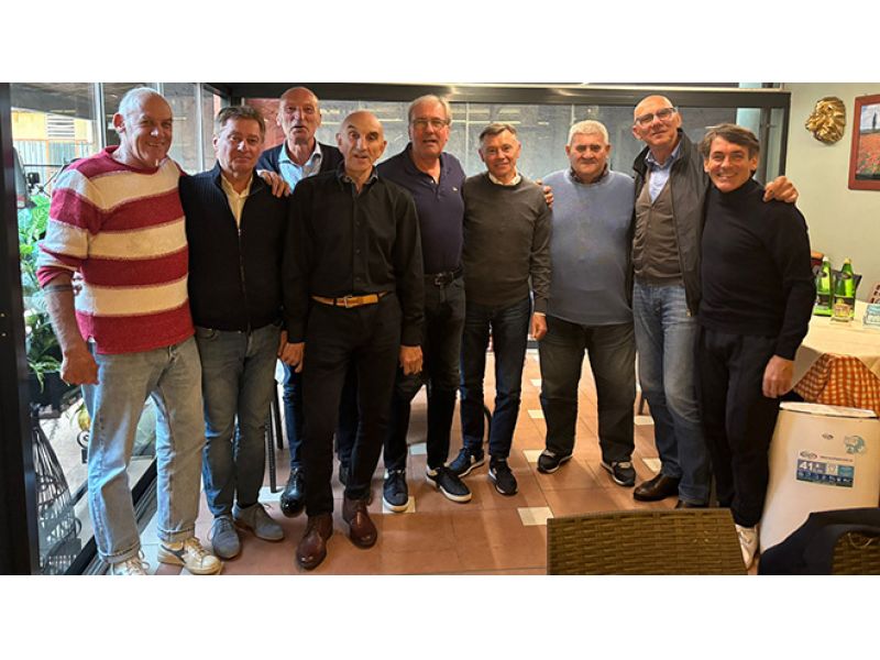 CHE SORPRESA PER IL GRANDE “GB”, CON LUI I RAGAZZI DELLA INOXPRAN E CARRERA