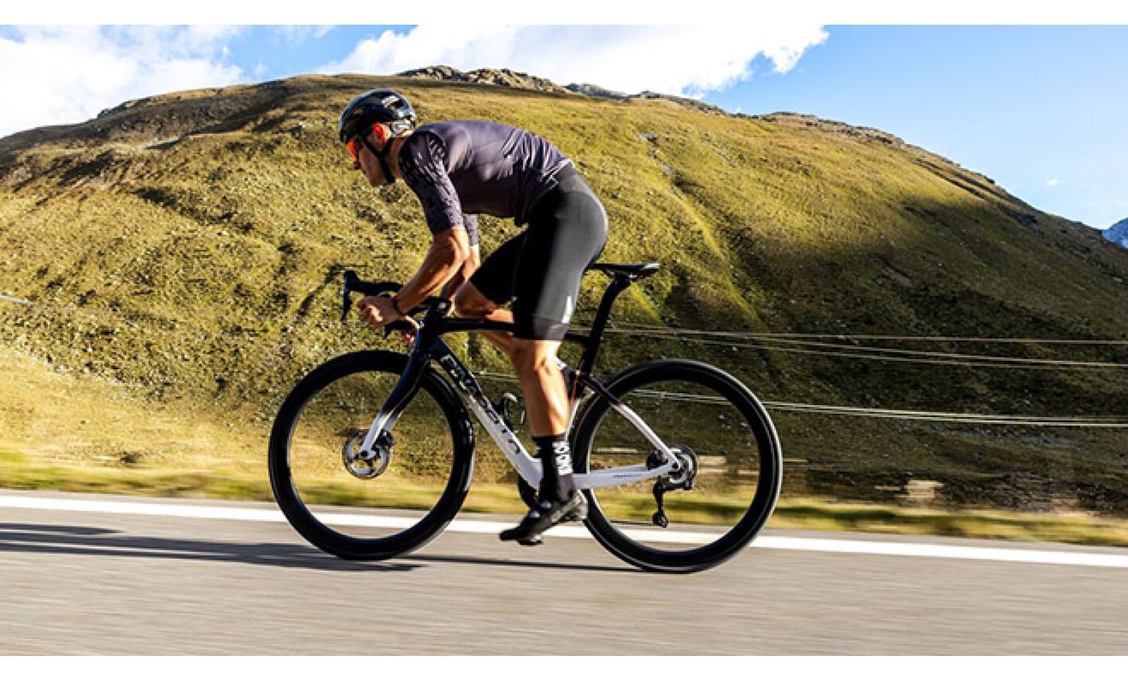 PINARELLO. DOGMA, LA SERIE F SI COMPLETA CON LA F1. GALLERY