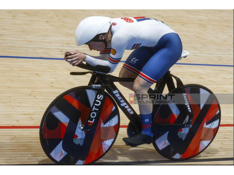 NEW WORLD RECORD FOR ANNA MORRIS IN INDIVIDUAL PURSUIT (4'24"060)