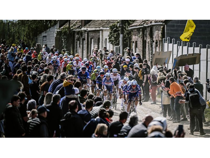 PARIS-ROUBAIX. 30 COBBLESTONE SECTORS (THREE OF WHICH ARE 5-STAR) FOR ...