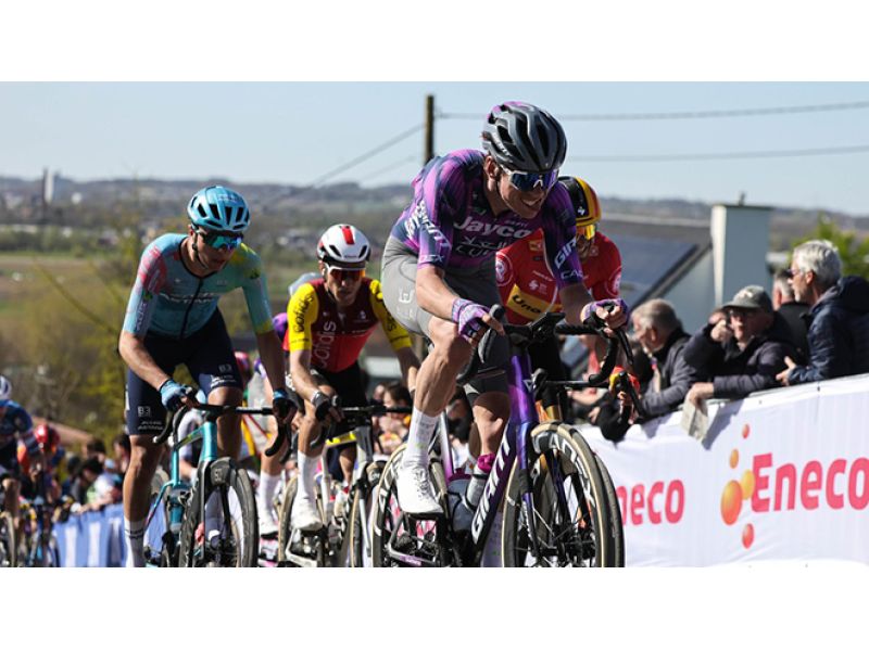 JAYCO ALULA. CADUTA IN ALLENAMENTO E FRATTURA DELLA CLAVICOLA, KELLAND ...