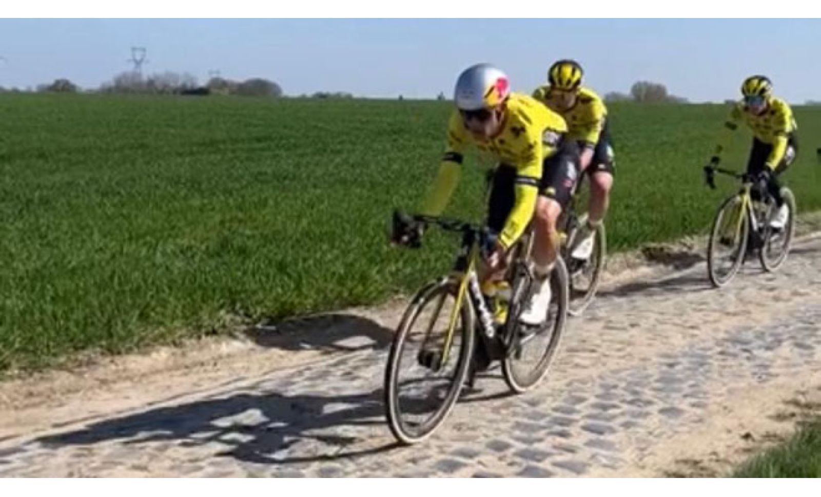 VERSO ROUBAIX. L'ULTIMA RICOGNIZIONE DI VAN AERT, IL RISCHIO CADUTA E ...