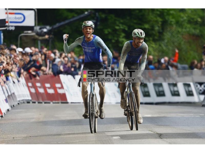 BRO-LEON TROPHY. SUPER DECATHLON WITH THE DOUBLE SIGNED BY TRONCHON AND ...