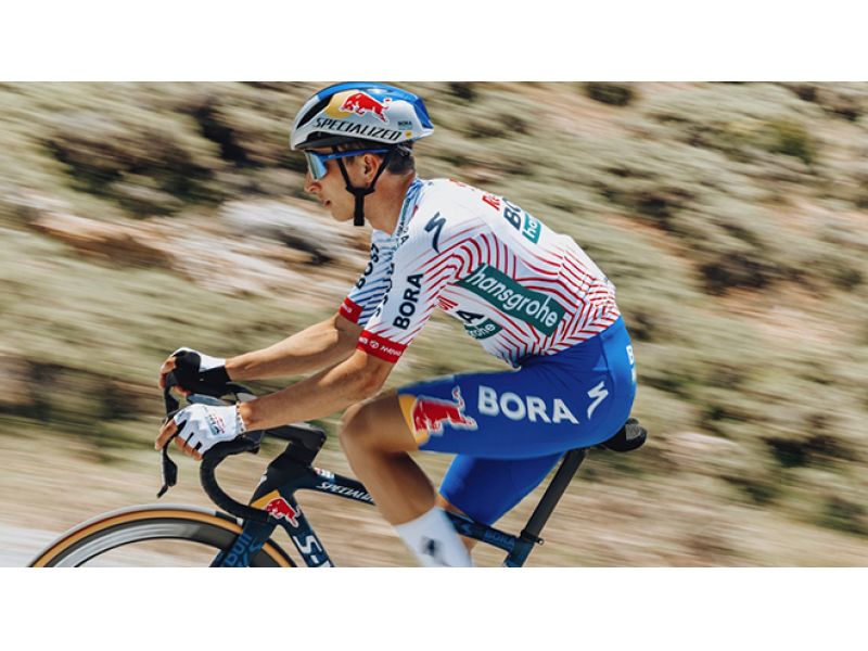 TOWARDS THE TOUR. NEW JERSEY AND NEW BIKE FOR RED BULL BORA, A TRIBUTE ...