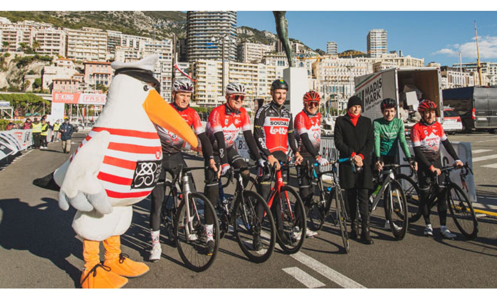 BEKING CORRE AL FIANCO DELLA FONDAZIONE PRINCESSE CHARLENE DE MONACO E ...