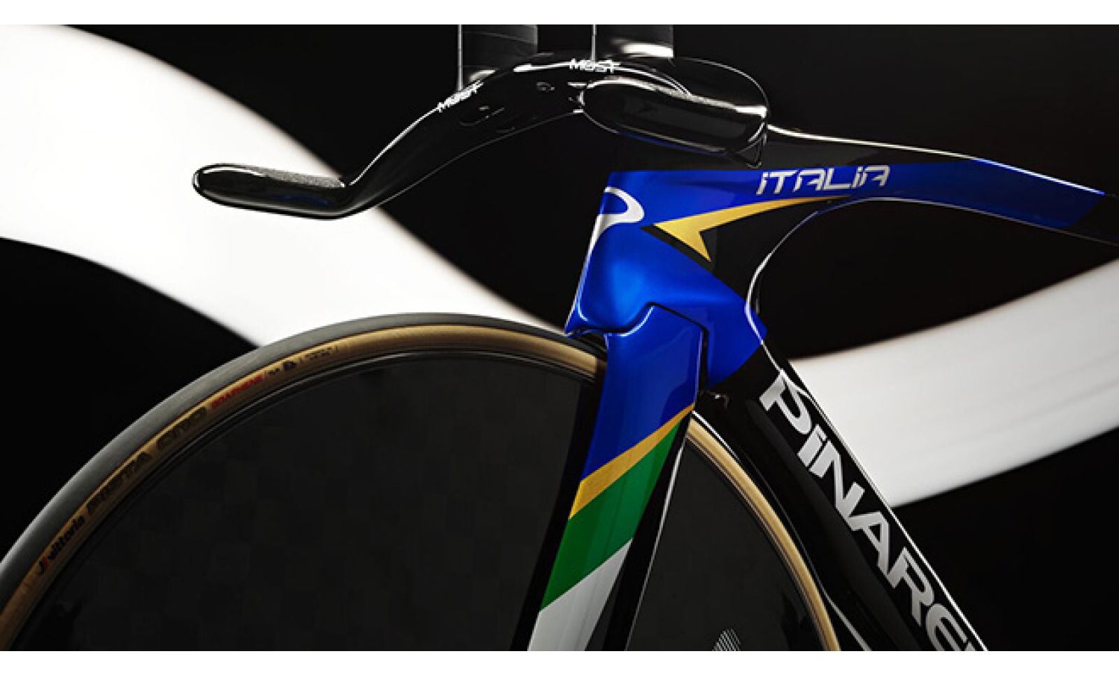 PINARELLO. BOLIDE F HR, DUE ALI PER VOLARE VERSO UN SOGNO CHIAMATO ...