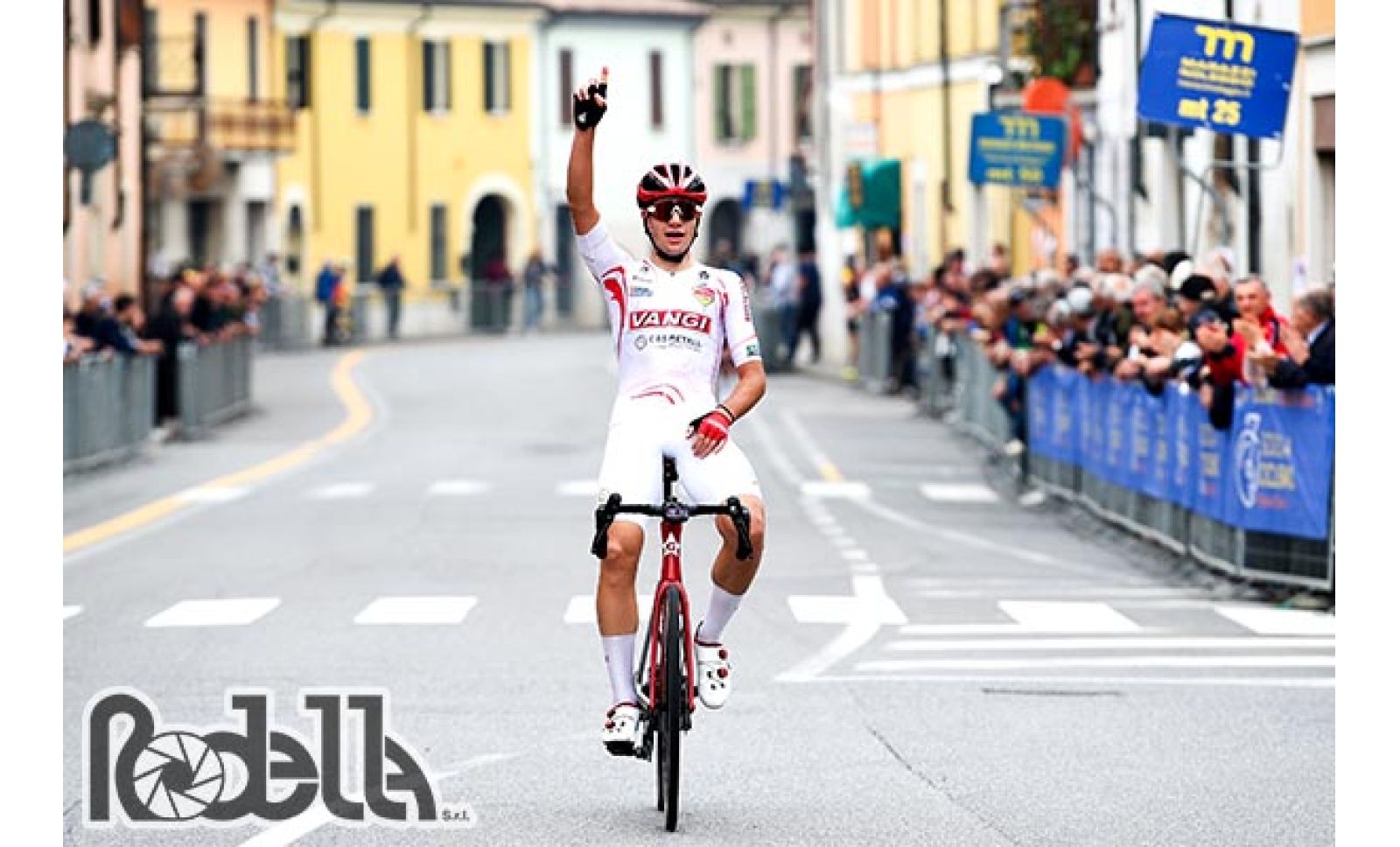 ACQUANEGRA SUL CHIESE. LO JUNIOR MECCIA METTE IN FILA DE TOTTO E ...