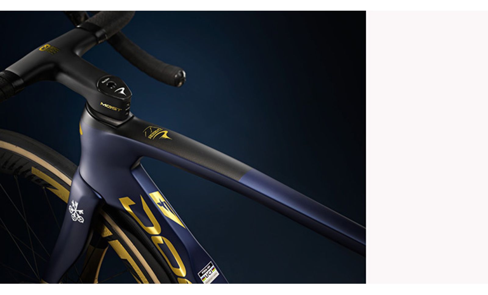 TEAM PINARELLO Q36.5 PRO CYCLING, PRESENTATE LA DOGMA F E IL COMPLETO ...